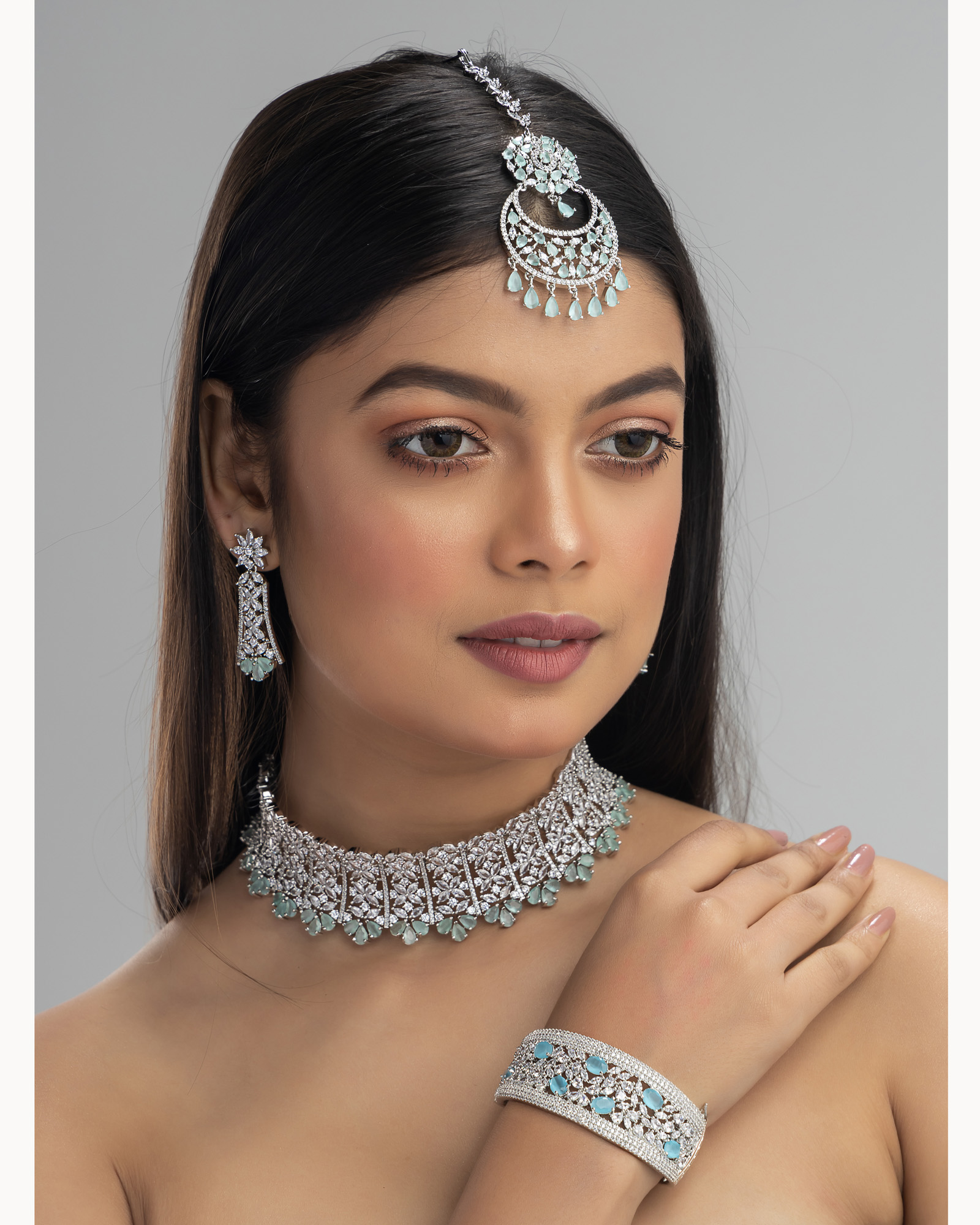 Jewelery With Model - Imagenation Studio